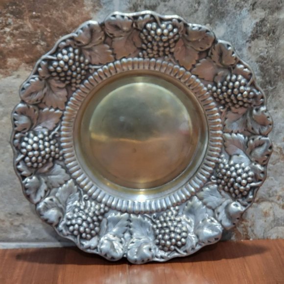 Dining | Vtg Metal Silverplate Grape Centerpiece Platter Serving Bowl ...
